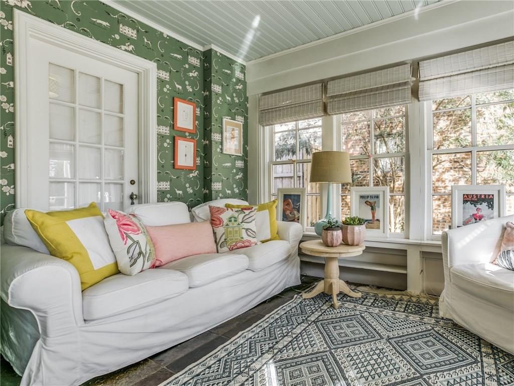 Adorable Cape Cod Cottage with Charm to Spare - CandysDirt.com