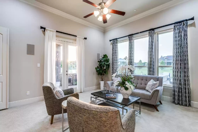 Say Goodbye to City Life With This Luxury Lucas Estate - CandysDirt.com