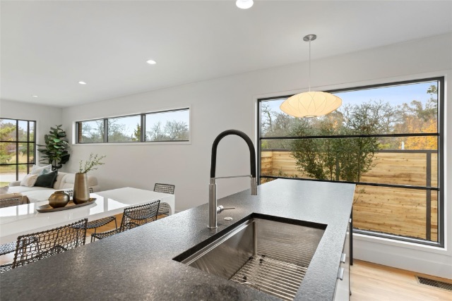 Jay Yancey Gave This Elmwood Midcentury Modern The Makeover it Truly ...