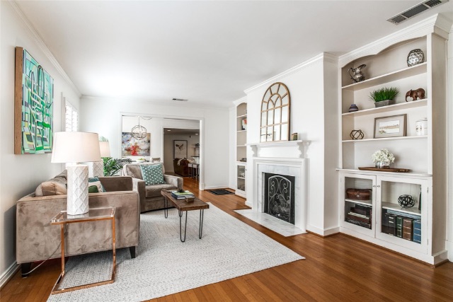 This Cute, Little Happy Home Just Hit The Market - CandysDirt.com