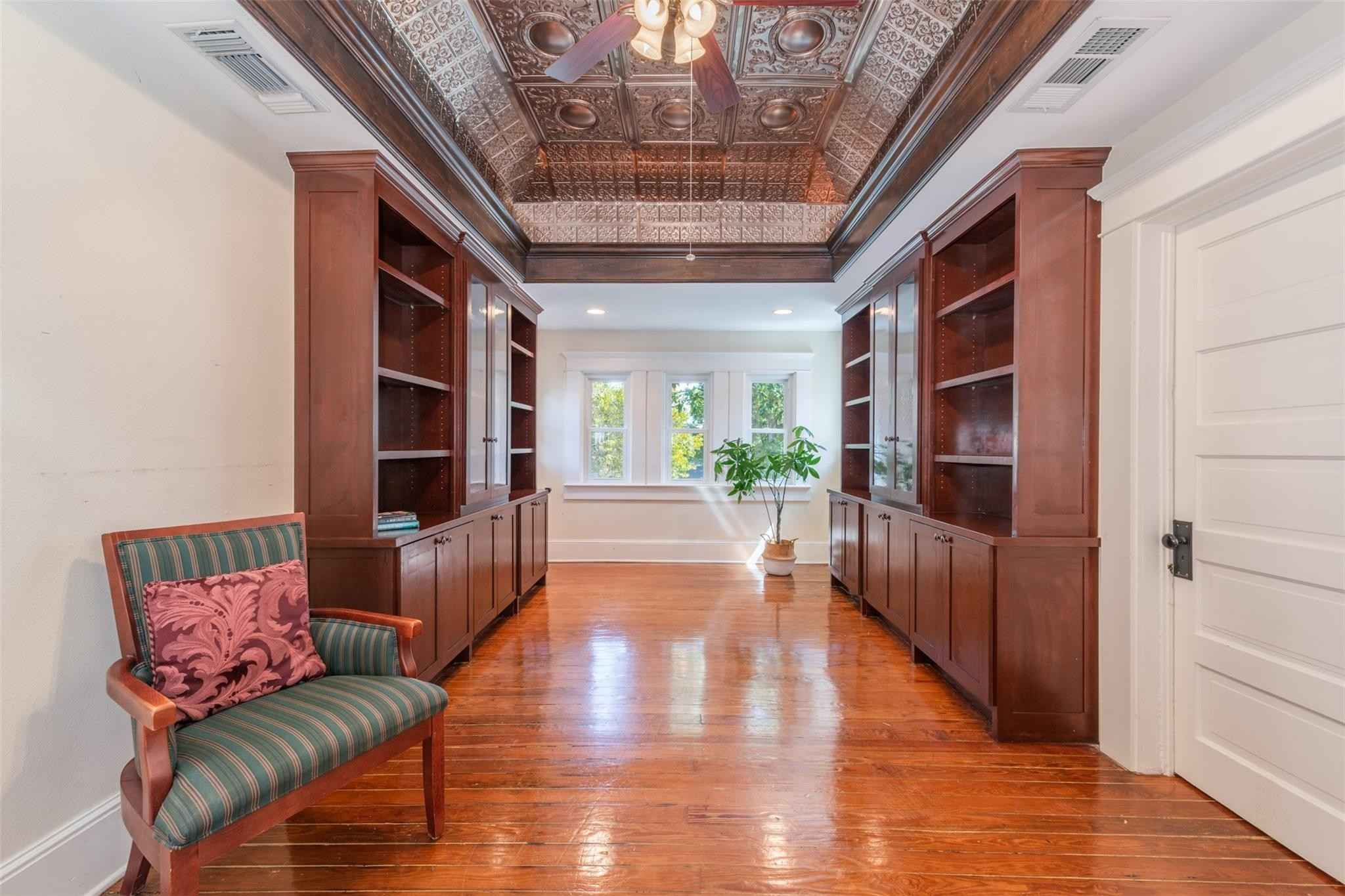 Historic Northside Chestnut House is as Cowtown as it Gets