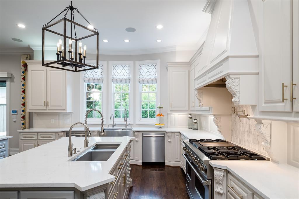 A Highland Park Treasure, Meticulously Transformed