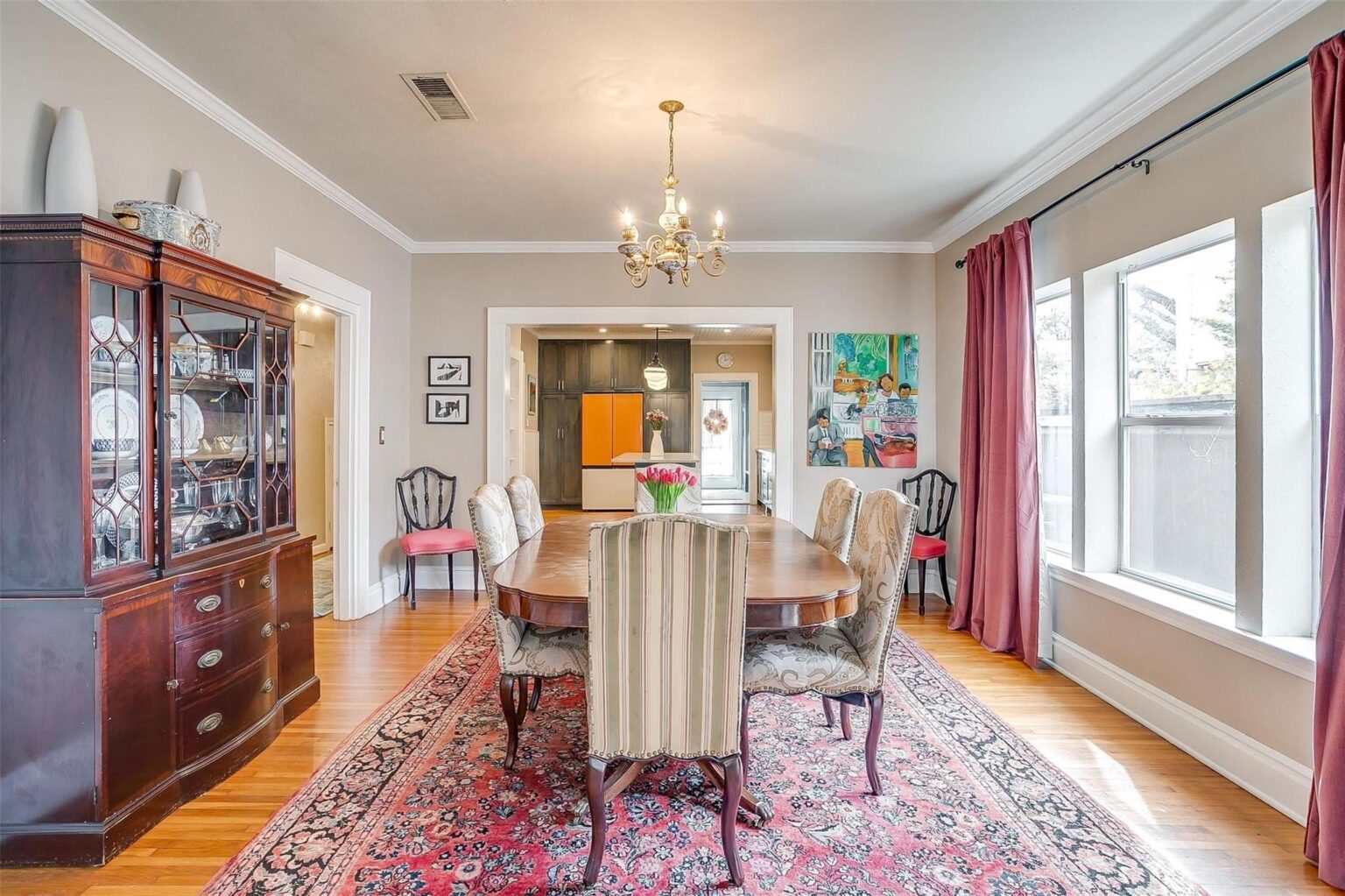 Berkeley Cottage Blends Best of Old And New - CandysDirt.com