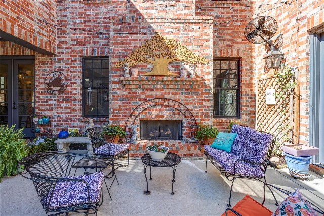 Laissez Les Bon Temps Rouler With This New Orleans-Inspired Home on ...