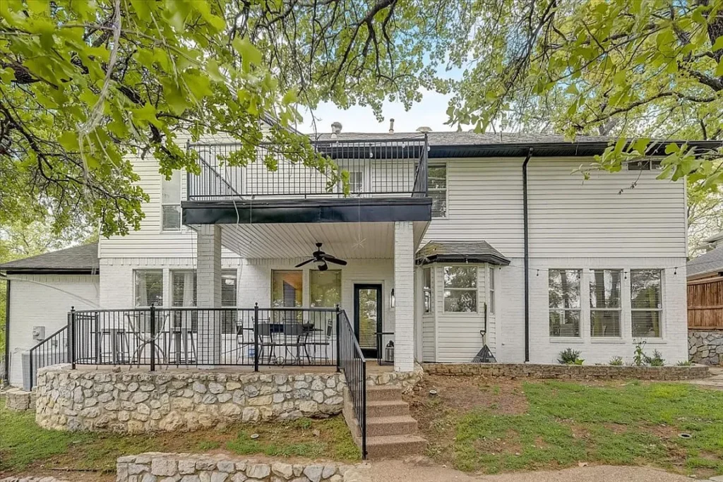 These Grapevine Homes Offer Special Surprises Inside - CandysDirt.com