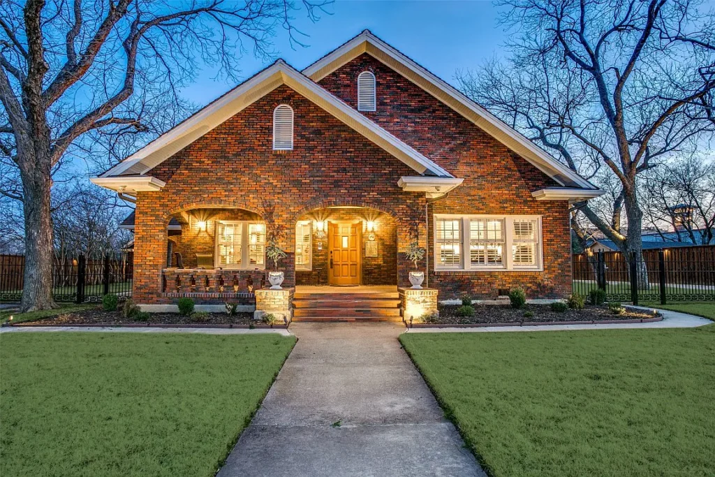 These Grapevine Homes Offer Special Surprises Inside - CandysDirt.com