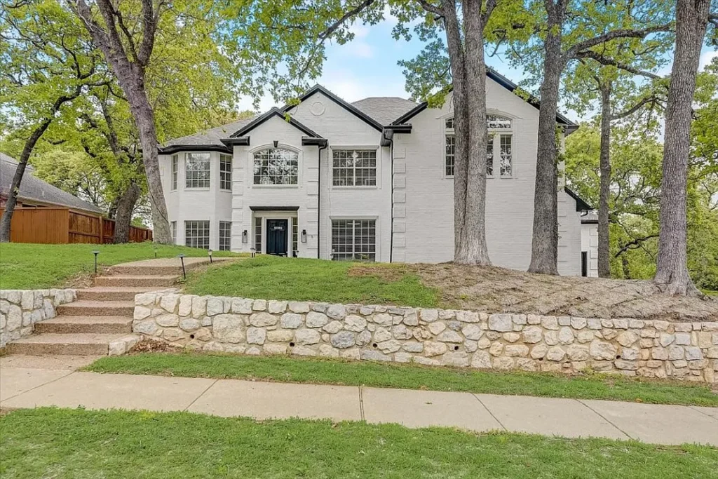 These Grapevine Homes Offer Special Surprises Inside - CandysDirt.com