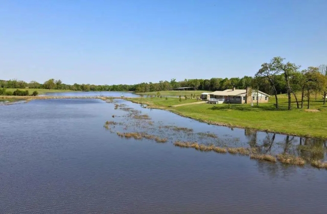 Retreat to the Rolling Hills of This East Texas Ranch - CandysDirt.com