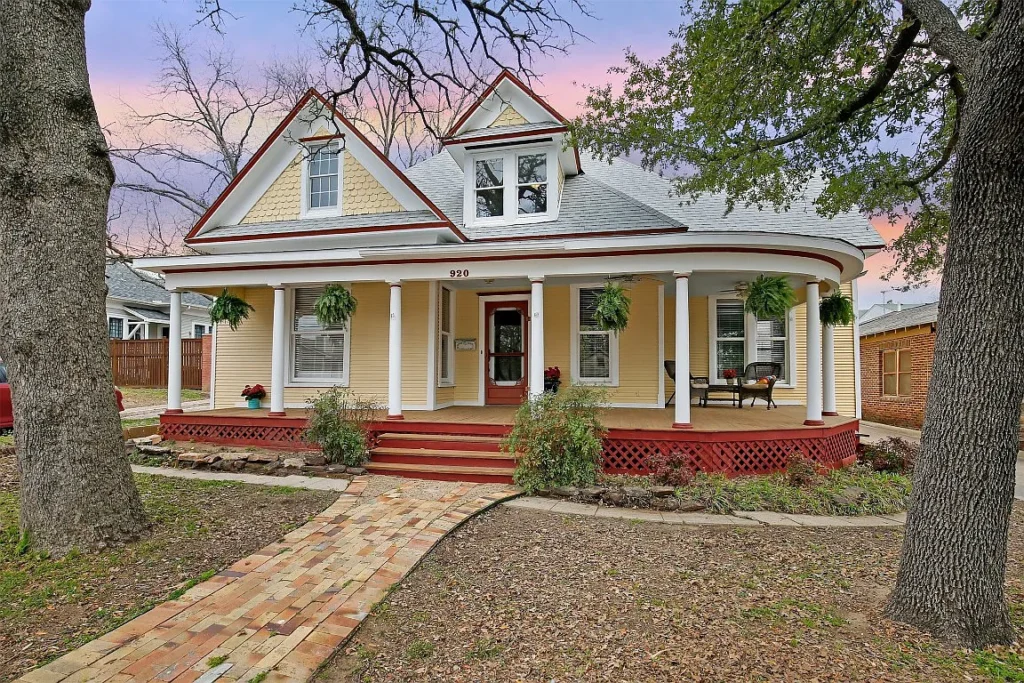 Check Out These 3 Denton Dwellings of Diverse Nature - CandysDirt.com