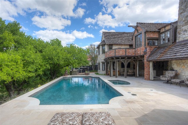 Dilbeck Does it Again on Simondale Drive - CandysDirt.com