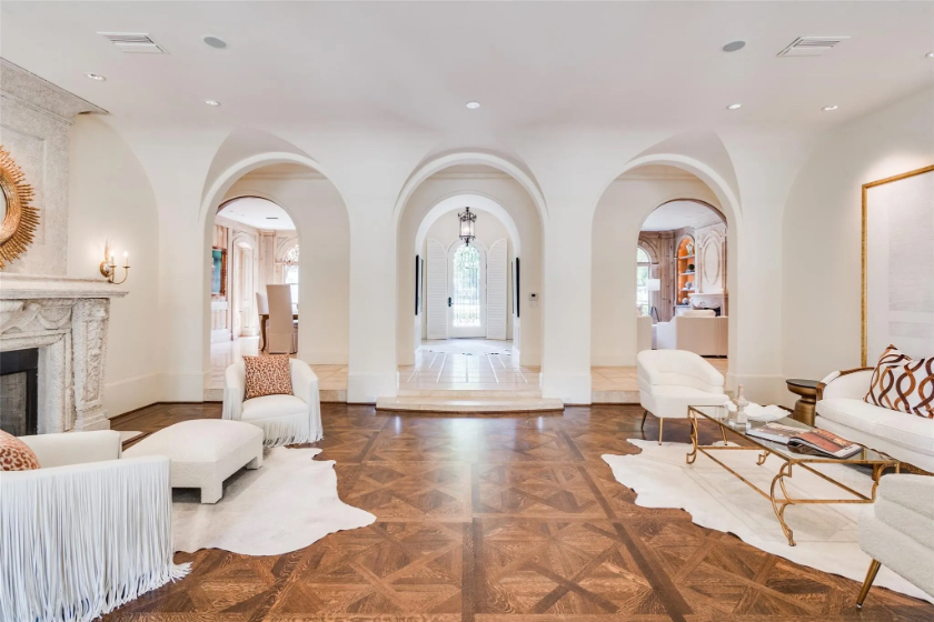 This French Estate in Old Preston Hollow is a Fairytale Dream Come True ...