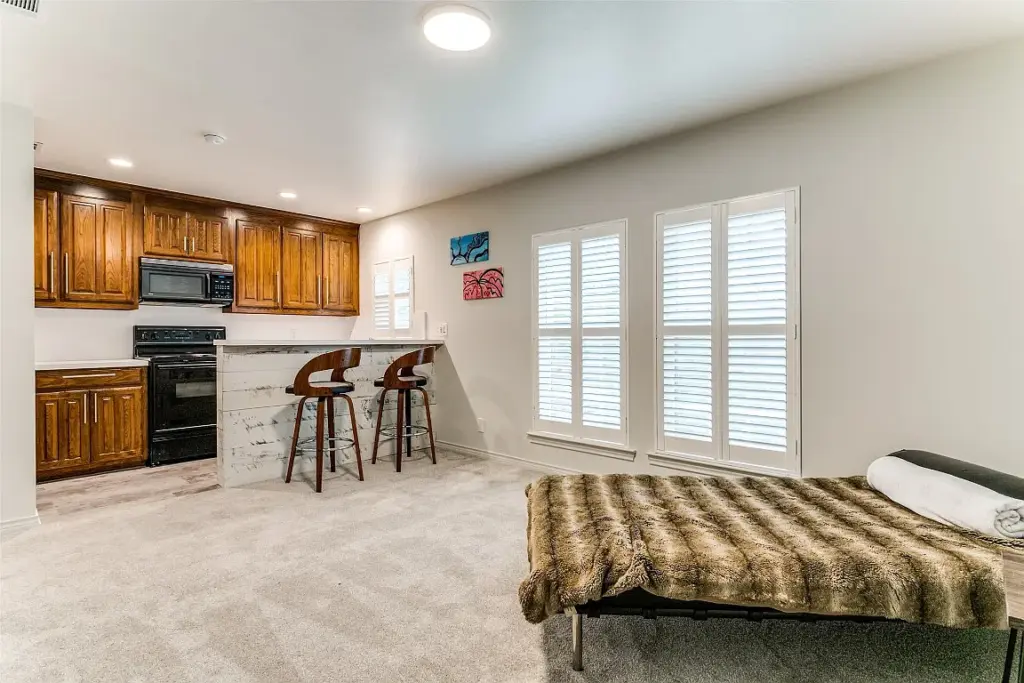These Contemporary Homes Prove Why North Dallas is So Coveted ...