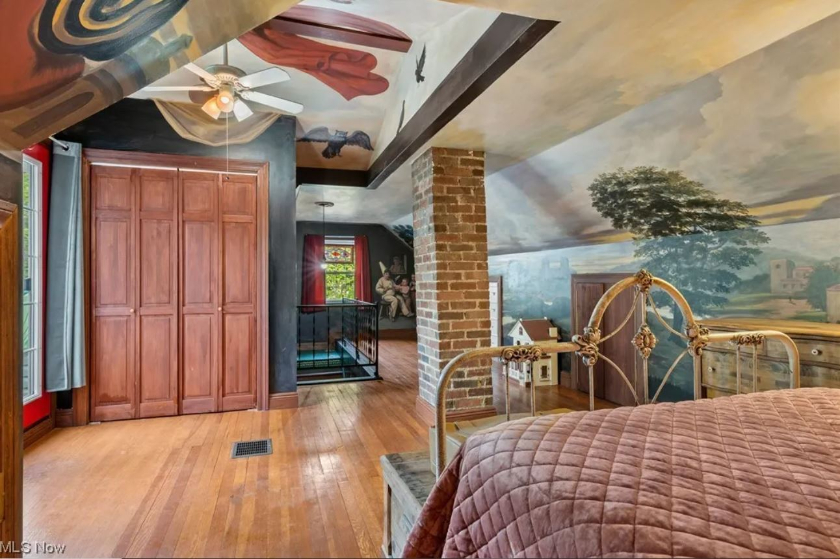 For One Ohio Real Estate Agent, This Renaissance-Inspired Cottage ...