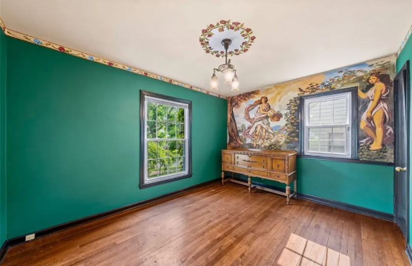 For One Ohio Real Estate Agent, This Renaissance-Inspired Cottage ...