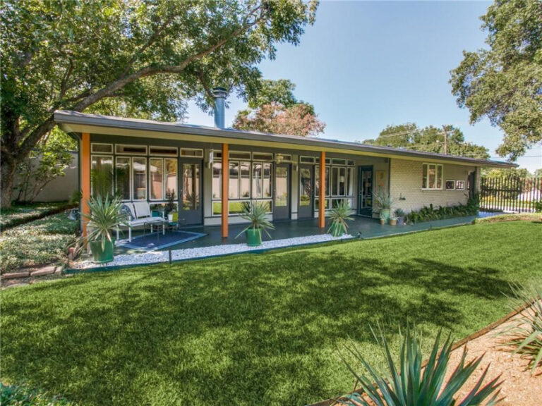 An American Classic: The Magical Midcentury Modern Homes of The Disney ...