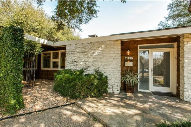 An American Classic: The Magical Midcentury Modern Homes of The Disney ...