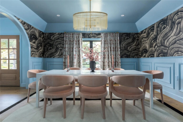 Courtney Michalek And Daniel Arenas Rethink The 1960s Ranch With This ...