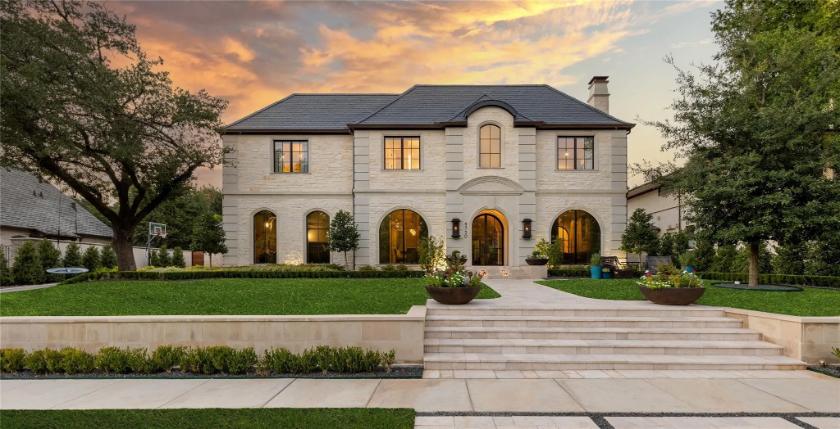 This is The New French Eclectic Home Everyone Wants Right Now ...
