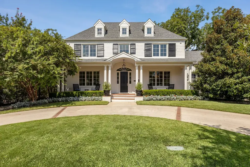 This Preston Hollow Palace Exudes Traditional Timelessness - CandysDirt.com