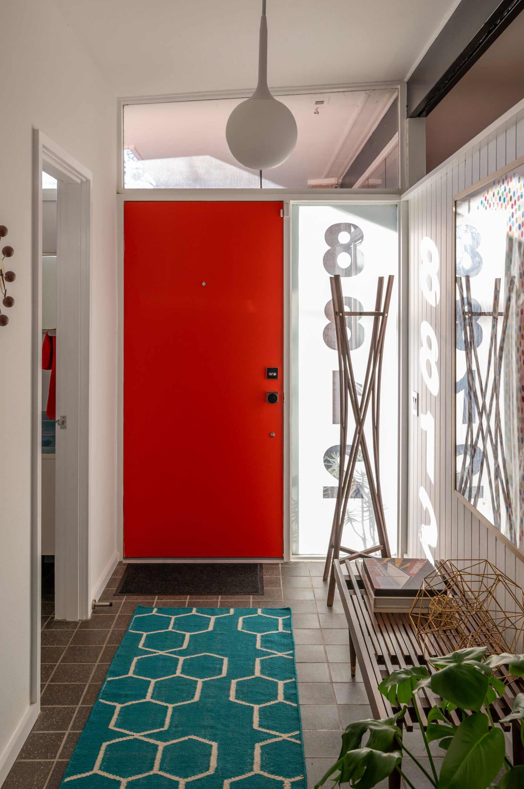 Midcentury Modern With Jukebox and Snoopy Catches the White Rock Home ...
