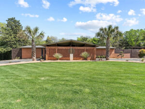 Make a Midcentury Modern Move to The Disney Streets or Kiestwood ...
