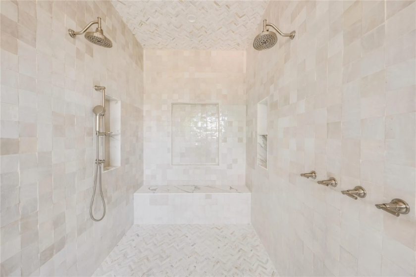 This is a Spectacular Spec by Stainback Construction - CandysDirt.com