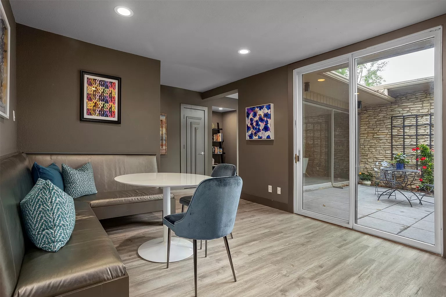 Fort Worth Townhome Reflects Architect John Wesley Jones And His Unique ...