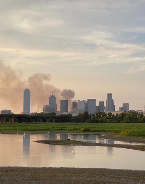 BREAKING: Dallas Fire-Rescue Crews Battle Massive Blaze at Downtown's ...