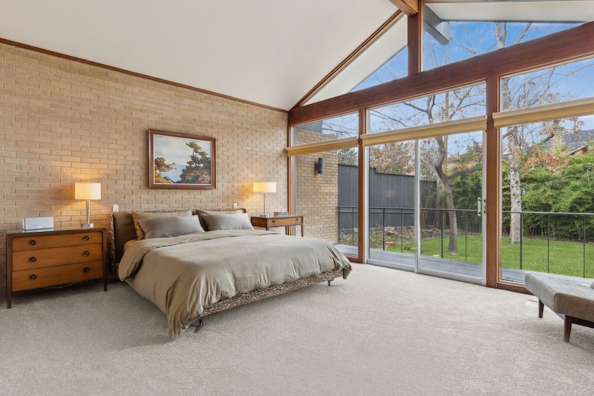 A Midcentury Modern Treasure by Architect Neal Lacey Continues to ...