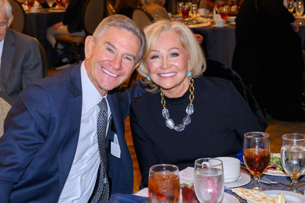 Craig and Kathryn Walt Hall Honored with Downtown Dallas Inc.’s ...