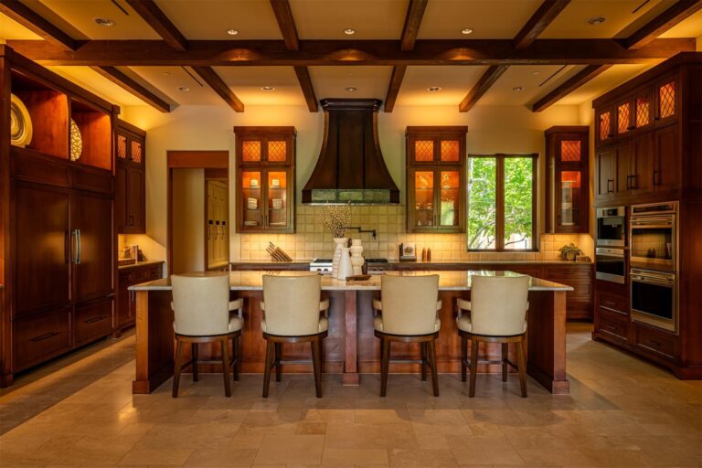 5805 Red Wolf: The Hidden House That Tech Built Sells in Record Time ...