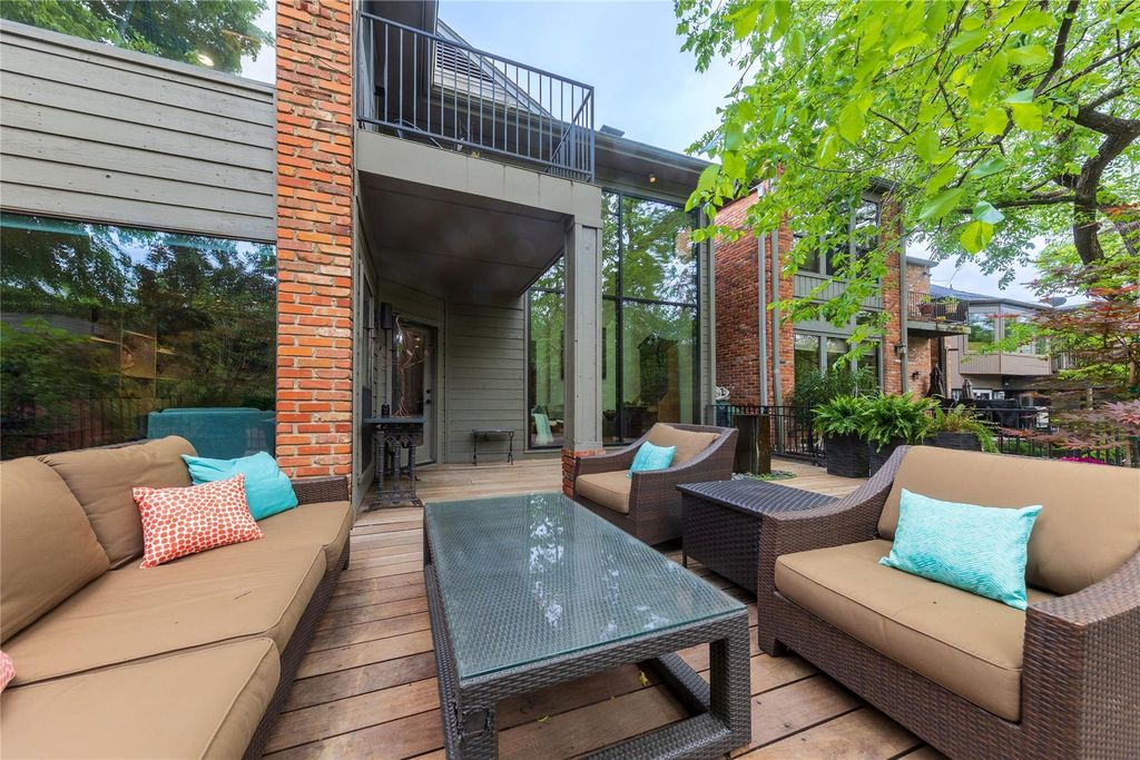 A Hidden Turtle Creek Enclave Holds the Perfect Luxury Lock and Leave ...