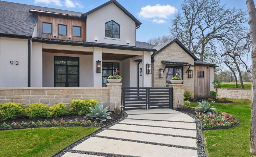 A Different Kind of Luxury: Where Design, Comfort, and ‘Texas Cool ...