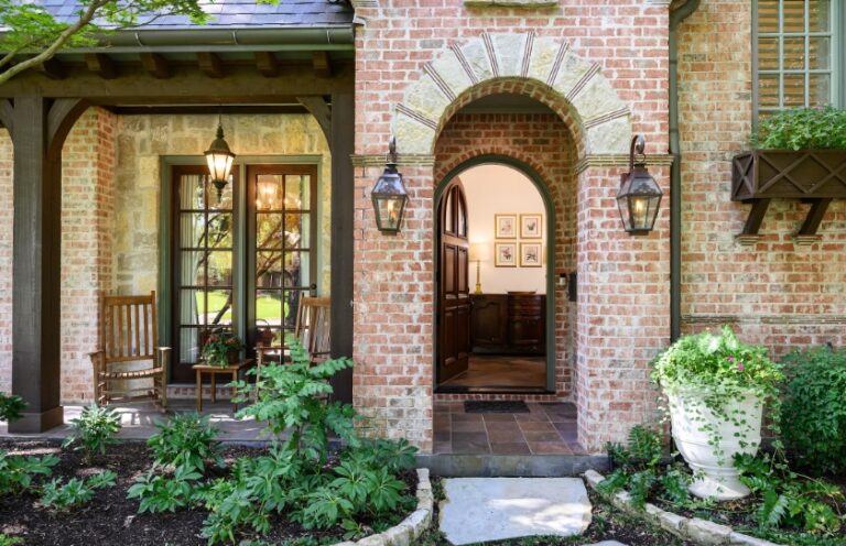 The Preston Hollow Home of Empty Nest Blessed Blogger Suzy Mighell Is ...