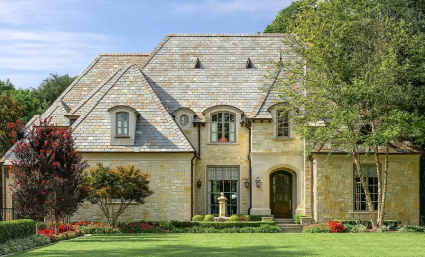A Preston Hollow French Transitional That Packs a Color Punch