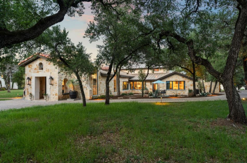 Enjoy the Natural Beauty of the Big, Blue Texas Sky at Paraiso ...