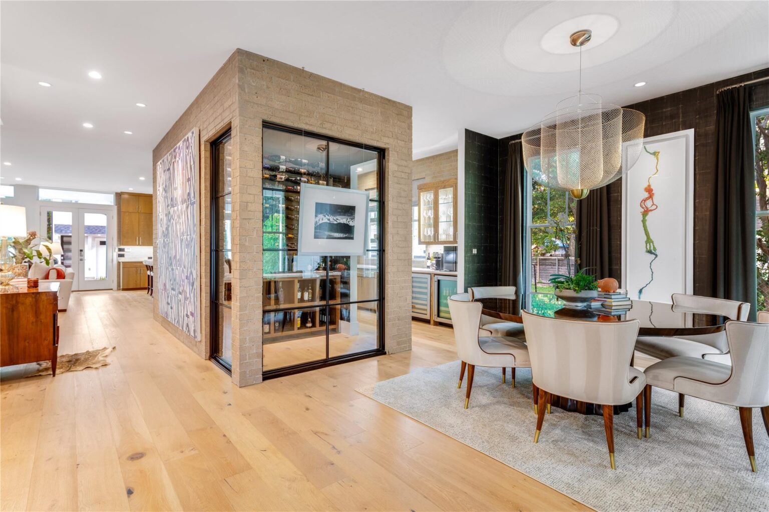 A Vickery Place Home That Knows How To Host — See for Yourself Today