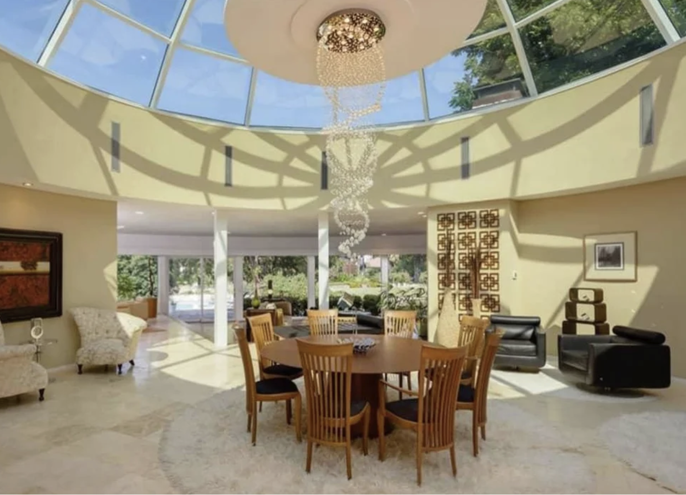 The Mary Kay Homes That Defined a Dallas Legacy — and the Son Who ...