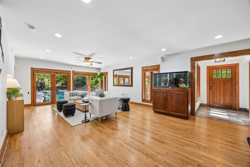 The Ultimate Kessler Park Treehouse Retreat With a Dragon by the Pool