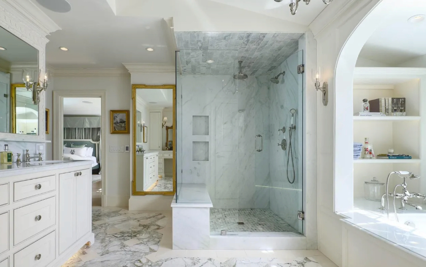 This Highland Park Neoclassical Revival Is a Lesson in Transformation